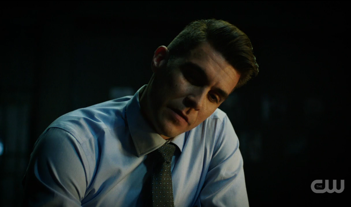 ‘Arrow’ Review: “Kapiushon”