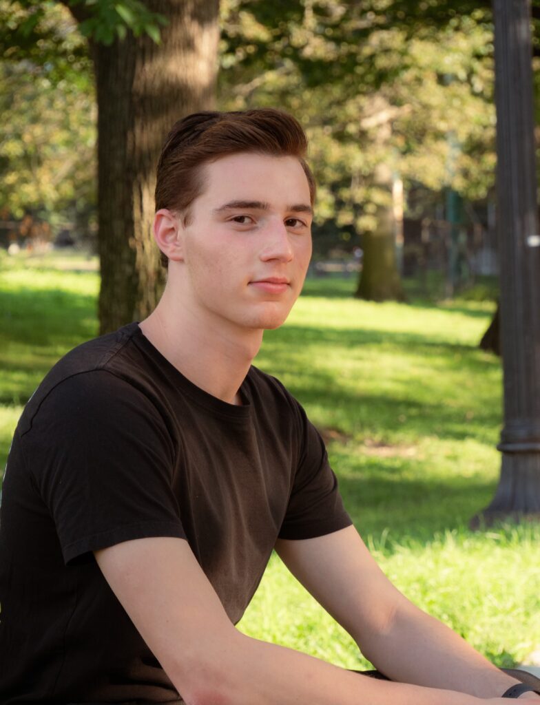 About Us - Emertainment Monthly